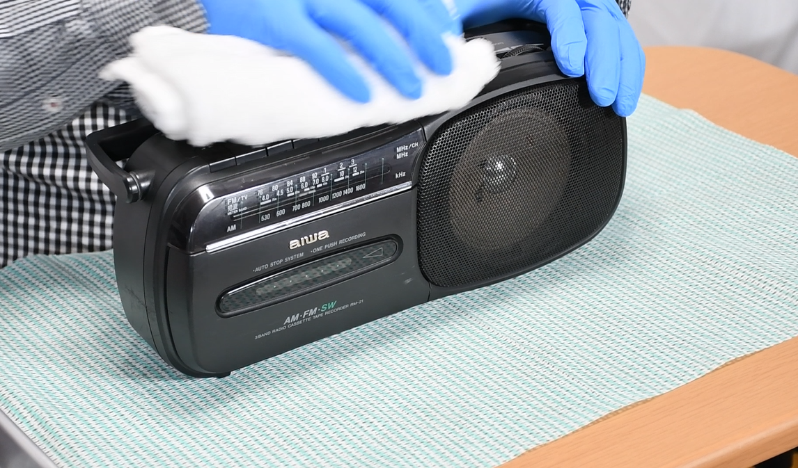 aiwa 3 band radio cassette tape recorder rm-21 cleaning work | Vintage ...