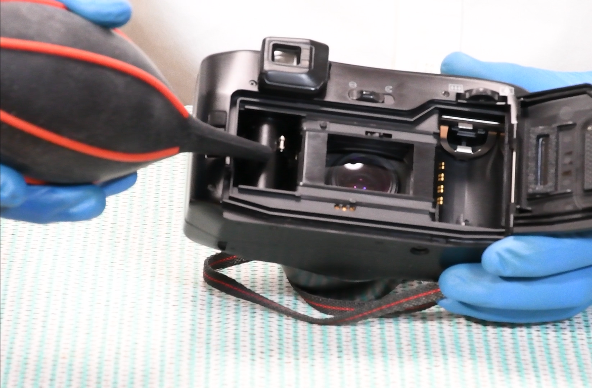 FUJI ZOOM CARDIA 2000 DATE camera cleaning work | Vintage Shop Japan